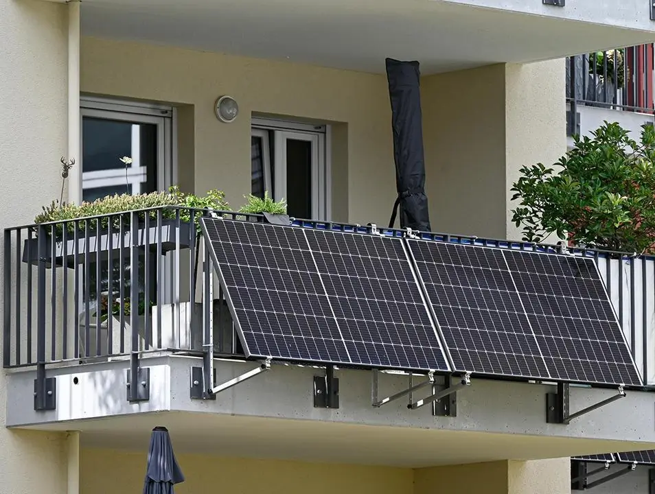 Σετ φωτοβολταικα πανελ για μπαλκονι με WiFi plug and play 800W με βάσεις